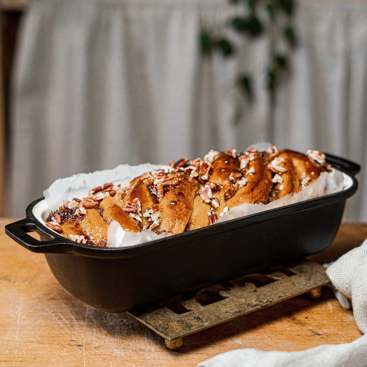 Enamel Lined Cast Iron Baking Pan by Barebones – Airstream Supply Company