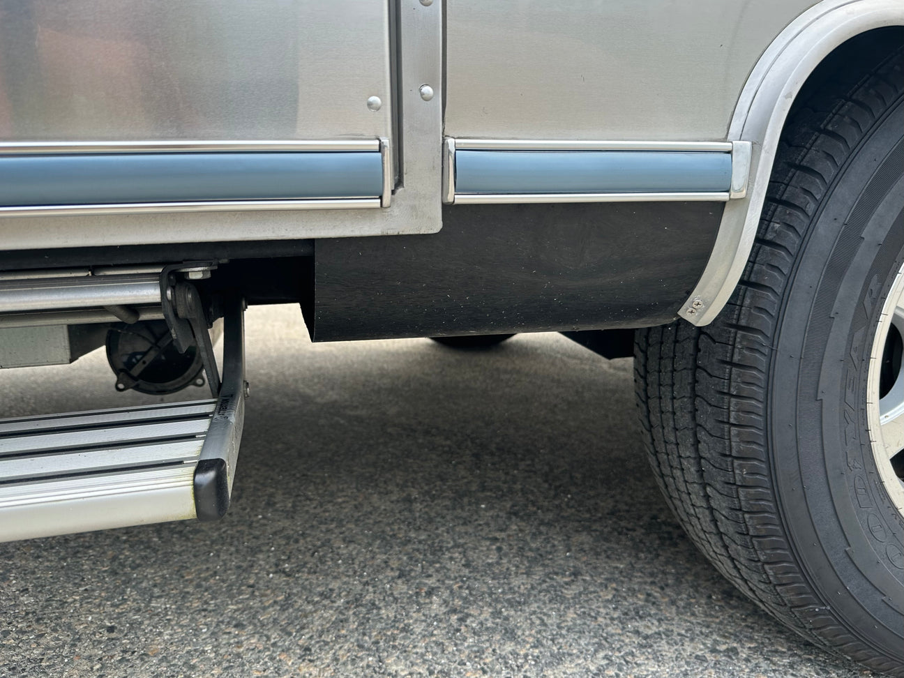 Airstream Premium Replacement Rub Rail for Travel Trailers – Airstream ...